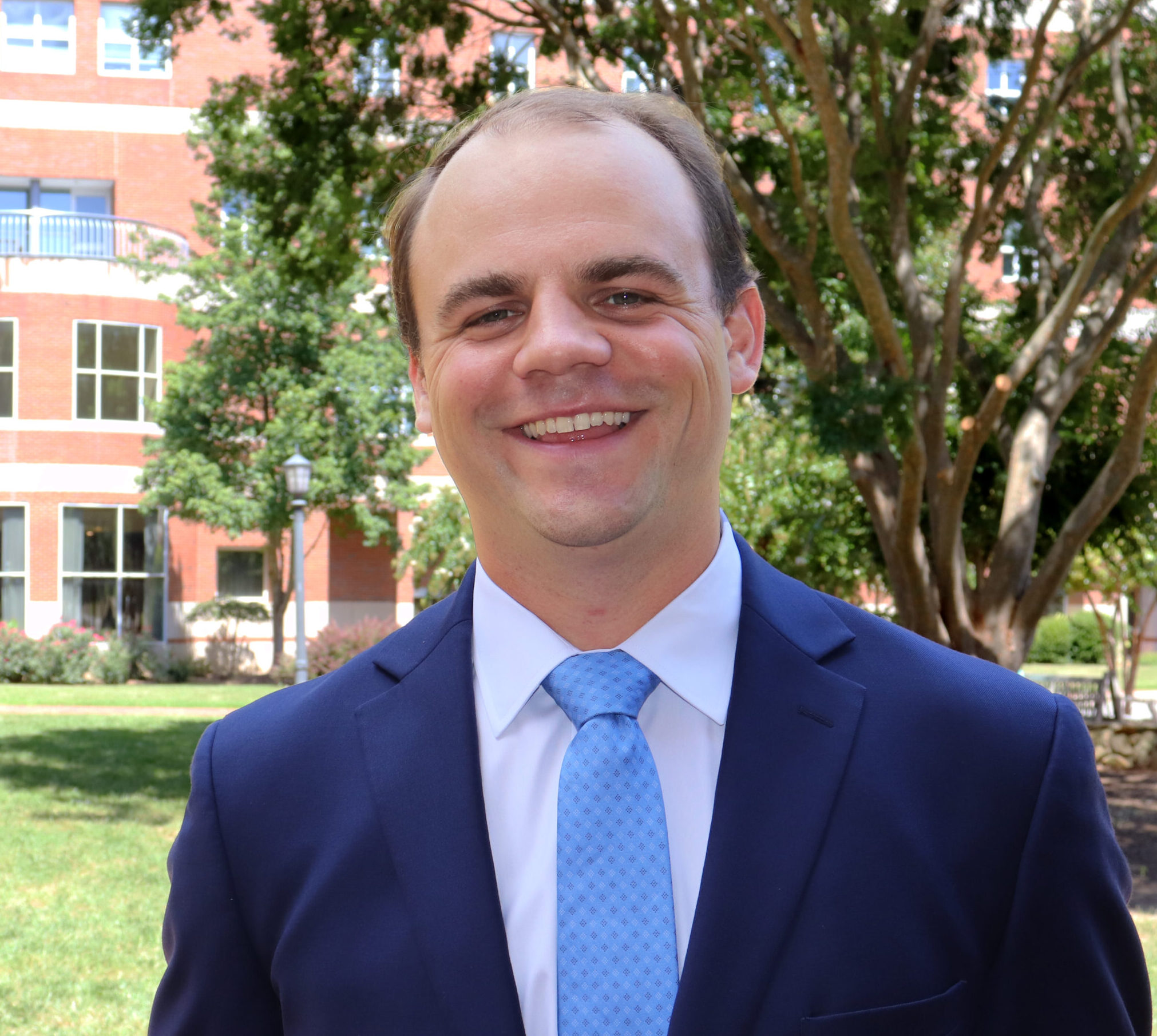 Incoming fellows share diverse paths to MBA program