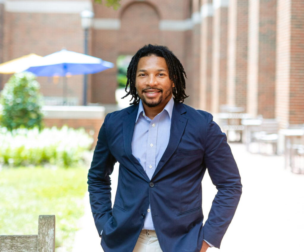 Incoming fellows share diverse paths to MBA program